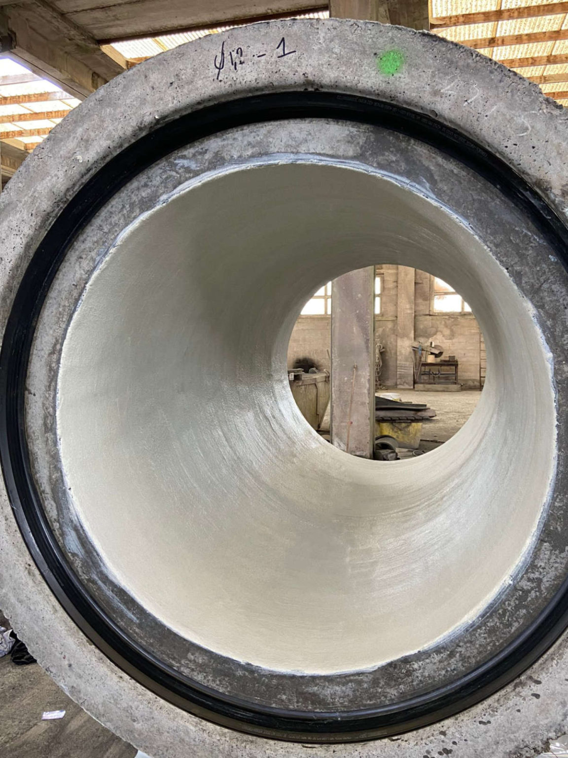 Mooie toepassing: Incaline bekleding in rioolbuizen! - Incafin