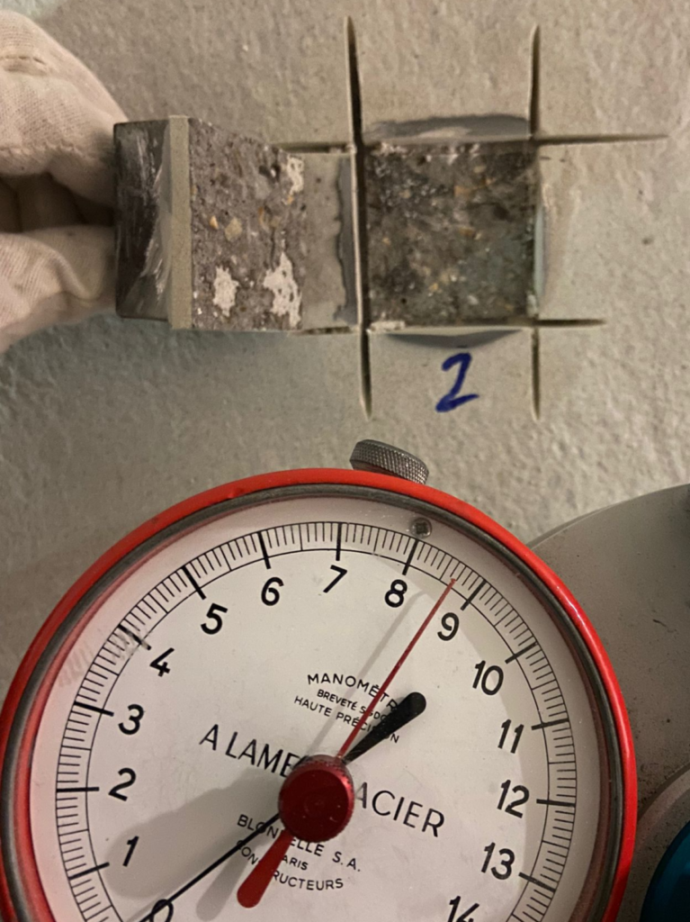 Apply epoxy to new concrete pipes - Incafin